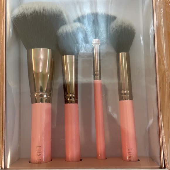 Luxie | Makeup | New Luxie Classic Face Brush Set Rose Gold Collection ...